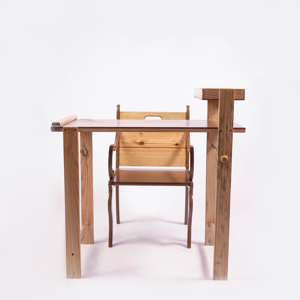WOODEN DRWAING TABLE WITH CHAIR – TOYWOOD