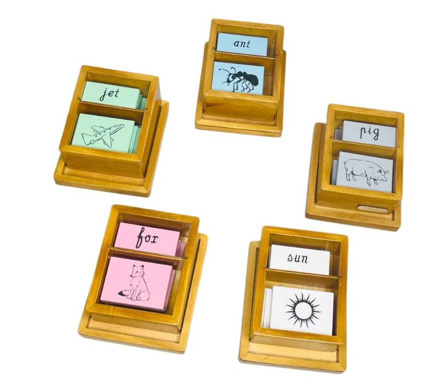 MONTESSORI VOWEL BOXES CURSIVE (2-part card) – TOYWOOD