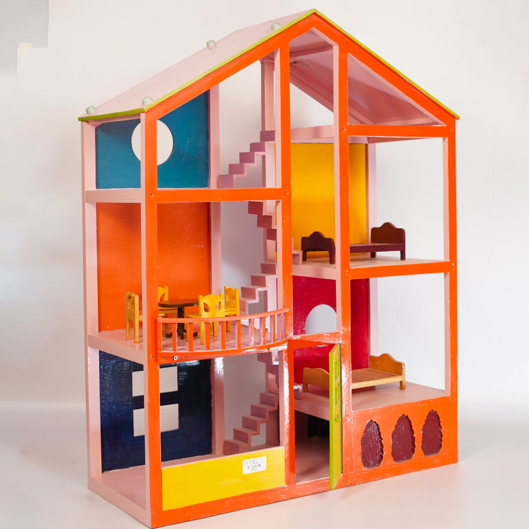 WOODEN OPEN DOLL HOUSE WITH LIGHT – TOYWOOD